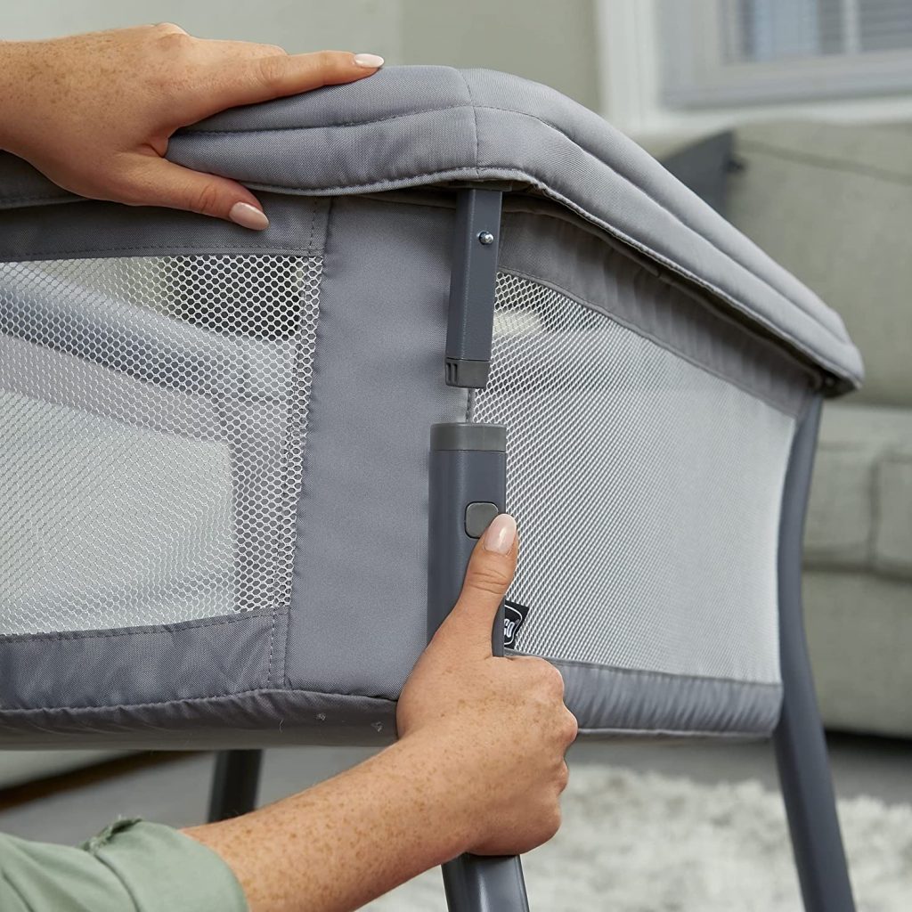 Looking for the Best Travel Bassinet? Here are the Top 5 Online